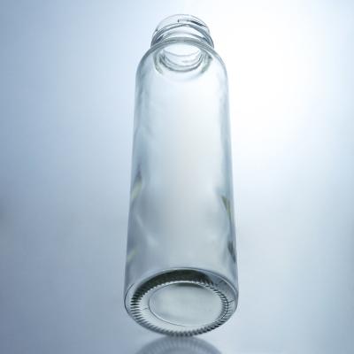 Cina 250ml 320ml 500ml 750ml 1L Clear Milk Juice Water Glass Bottle con cappuccio a vite con logo personalizzato in vendita