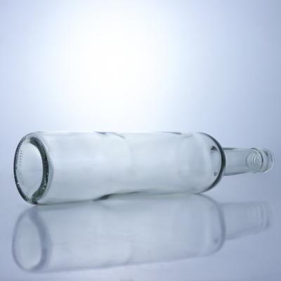 Cina 600 ml 750 ml 1000 ml di forma rotonda vuota con collo lungo bottiglie di vetro per liquori in vendita