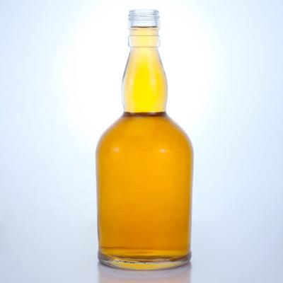 Cina Corpo in vetro 500 ml 700 ml 750 ml Vodka sigillata Tequila Bottiglia di whisky con tappo di sughero in vendita