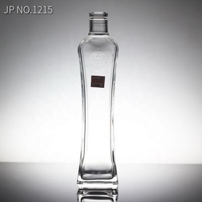 Cina Super Flint bottiglia cristallina bottiglia di brandy con tappo a vite per le vostre esigenze in vendita