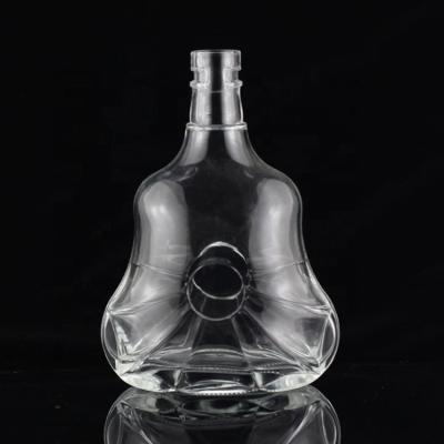 Cina 750ml Cut Shape Design Unico Bottiglia di Spiriti di Vetro Prodotta da per Custom Made in vendita