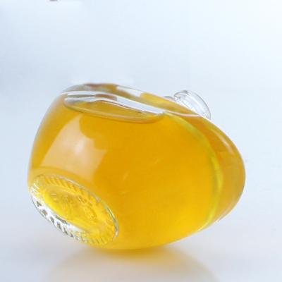 Cina Super Flint Glass Liquor Bottle for Whisky Gin Rum Guala Top e design innovativo in vendita