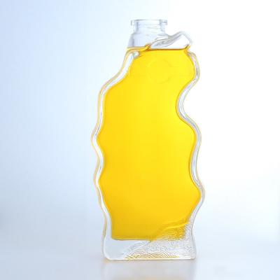 Cina Bottiglia di vetro a forma speciale trasparente o personalizzata per whisky vodka brandy in vendita