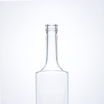 Cina Bottiglia di liquore in vetro a collo lungo a misura per la vodka al gin rum in vendita
