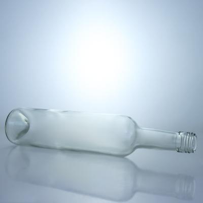Cina 500 ml bottiglia di liquore di vetro per whisky gin rum vodka Decal superficie manipolazione e avvitamento in vendita