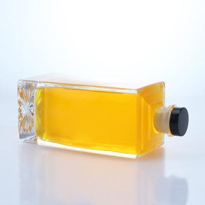 Cina Whisky Vodka Tequila Gin Rum Bottiglia di vetro di piccola capacità con logo e sughero in vendita