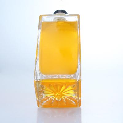 Cina Whisky Vodka Tequila Gin Rum Bottiglia di vetro di piccola capacità con logo e sughero in vendita