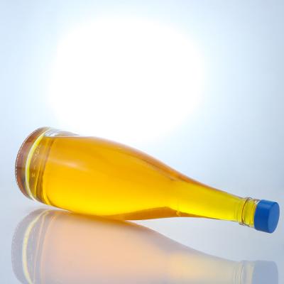 Cina Bottiglia di vetro a cappuccio a vite a forma di pera fatta per il rum Super Flint Vodka Whisky Tequila Gin in vendita