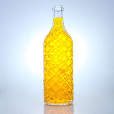 Cina Collare di vetro Super Flint Rum in rilievo Vodka Whisky Tequila Gin Bottiglia con sughero in vendita