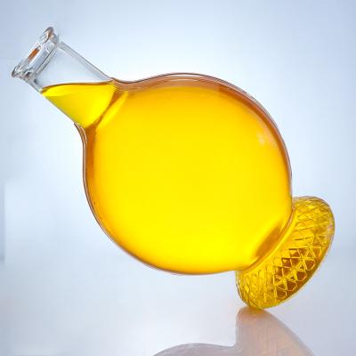Cina Bottiglia di vetro a forma di tappo di sughero per rum personalizzabile, vodka, whisky, tequila e gin in vendita
