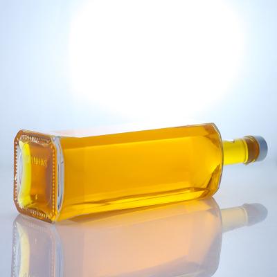 Cina Flascia di vetro di materiale per colletto trasparente o personalizzato per rum vodka whisky tequila gin in vendita