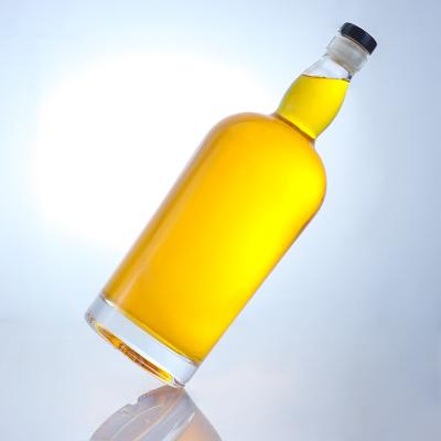 Cina Liquore industriale bottiglia di vetro Super Flint con sughero personalizza la tua bevanda in vendita