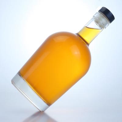 Cina Bottiglia di liquore in vetro da 750 ml per gin rum vodka forma su misura con materiale per il colletto in vetro in vendita