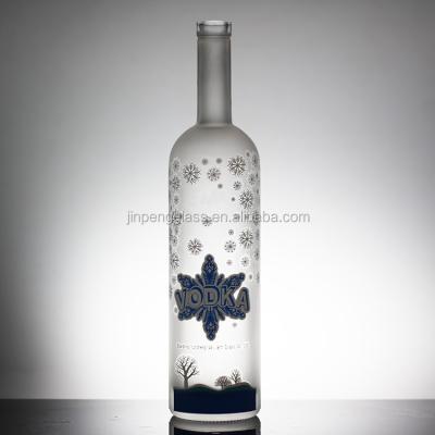 Cina Bottiglie di vetro di 700 ml con tenuta di sughero trasparente per liquori e vodka in vendita