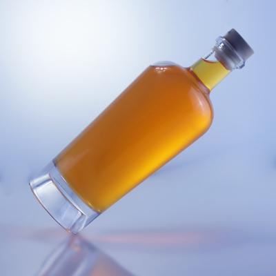 Cina Bottiglia di liquore in vetro da 750 ml con tappo di sughero e tappo personalizzato in vendita