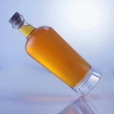 Cina Bottiglia di liquore in vetro da 750 ml con tappo di sughero e tappo personalizzato in vendita