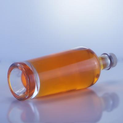 Cina Bottiglia di liquore in vetro da 750 ml con tappo di sughero e tappo personalizzato in vendita