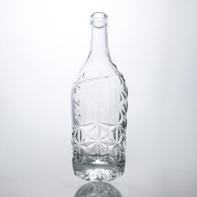 Cina Bottiglia speciale di liquore in vetro in rilievo per rum gin vodka chiara o personalizzata in vendita