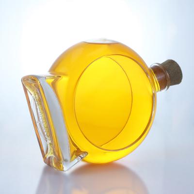Cina Materiale Super Flint Forma piatta Rum Vodka Whisky Tequila Gin Bottiglia di vetro con sughero in vendita