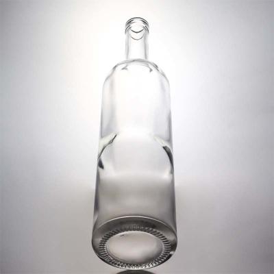 Cina Bottiglia rotonda di 750 ml per whisky rum gin con tappo di sughero e colletto di vetro in vendita