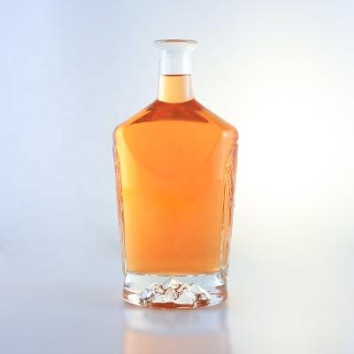 Cina Bottiglia di vetro di pietra per gin rum champagne brandy e whisky con logo personalizzato in vendita