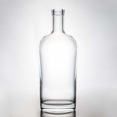 Cina Bottiglia di vetro di 700 ml chiara o personalizzata per liquori rum vodka whisky tequila e gin in vendita
