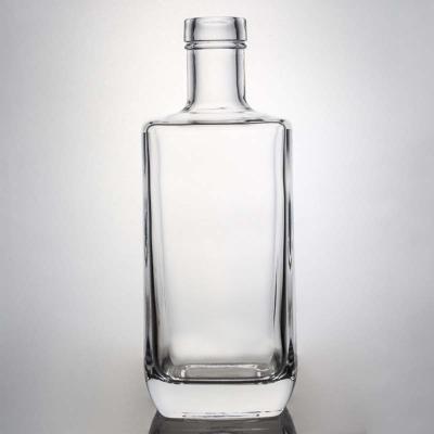 Cina Vetro Super Frittano Logo personalizzato 750ml 700ml rum di stile popolare vodka whisky tequila bottiglia di gin in vetro con sughero in vendita
