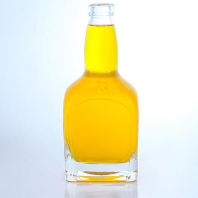 China Op maat gemaakte vierkant of rond glas fles voor vodka, whisky, rum, gin en tequila Te koop