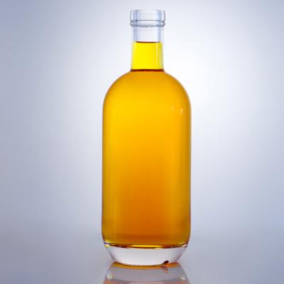 Cina Bottiglie di liquore in vetro da 500 ml 700 ml 1000 ml con tappo a sughero o a vite trasparente o personalizzato in vendita