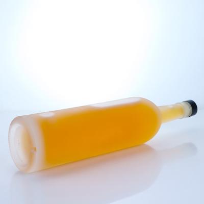 Cina Collare di vetro 750ml Classic Frosted Empty Clear Flint Gin Rum Champagne Brandy Whisky Liquor Bottle con sughero in vendita