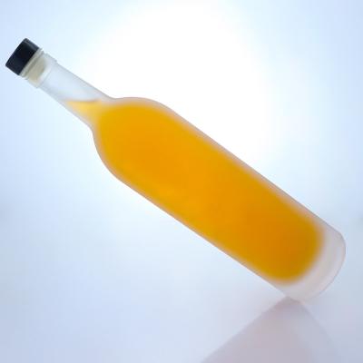 Cina Collare di vetro 750ml Classic Frosted Empty Clear Flint Gin Rum Champagne Brandy Whisky Liquor Bottle con sughero in vendita