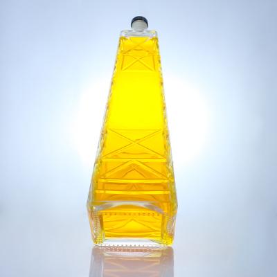 Cina Chiara Unica Forma 700ml 75cl Super Flint Rum in rilievo Vodka Bottiglia di vetro di whisky con tappo a vite in vendita