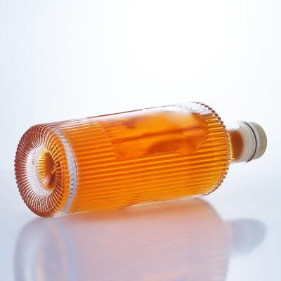 Cina Bottiglia in vetro di pietra di design unico da 700 ml per gin rum champagne brandy whisky liquore in vendita