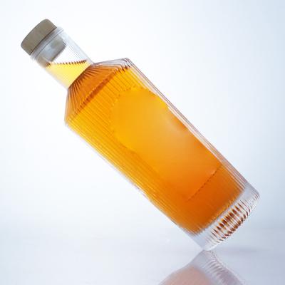 Cina Bottiglia in vetro di pietra di design unico da 700 ml per gin rum champagne brandy whisky liquore in vendita