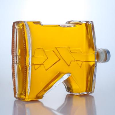 Cina Bottiglia di vetro di pietra chiara 750 ml con forma unica per Gin Rum Champagne Brandy Whisky in vendita