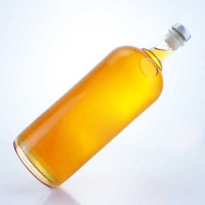 Cina Tequila Vodka Rum Whisky Liquor Bottiglia di vetro con sughero 1000 ml in forma di cilindro di pietra alta in vendita