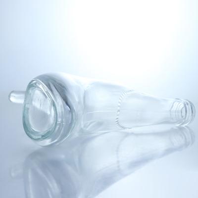 Cina Disegno unico Flint Glass 500ml 750ml Vodka Gin Whisky Brandy Bottiglia vuota con sughero in vendita