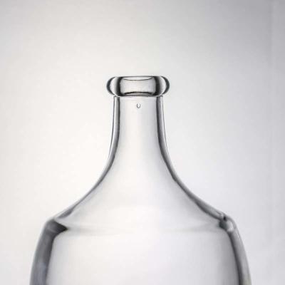 Cina Collare di vetro 500ml 700ml 1000ml Gin vuoto Flint Rum Champagne Latte con sughero in vendita