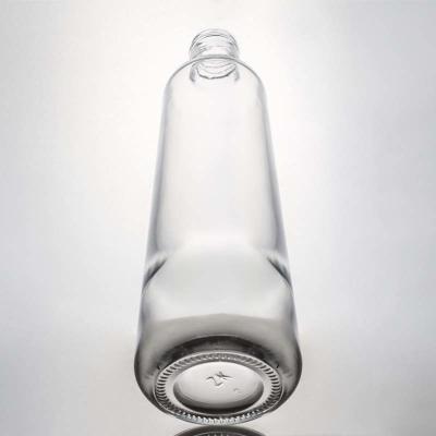 Cina Bottiglia di vetro trasparente Super Flint Round per Gin Rum Vodka Whisky 580ml 1000ml in vendita