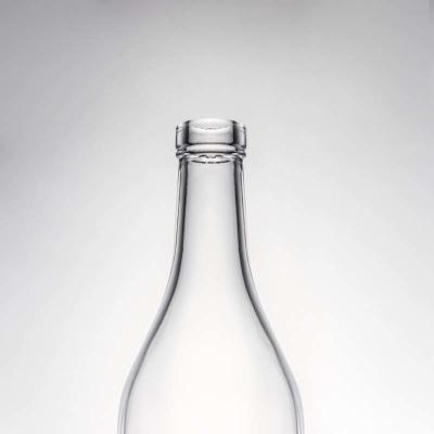 Cina 500 ml 750 ml 1000 ml bottiglia di vetro per bevande succo birra vodka whisky chiaro o personalizzato in vendita