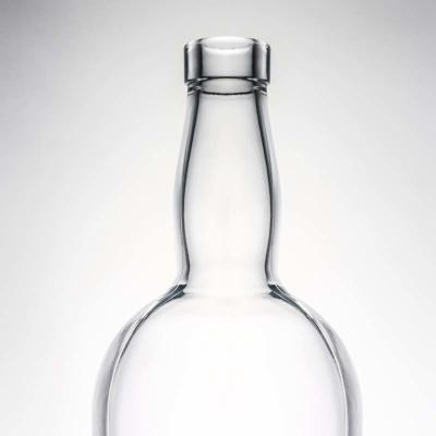 Cina Logo personalizzato High Flint Gin Rum Liquor Bottiglia di vetro con sughero 700ml 800ml 1000ml in vendita