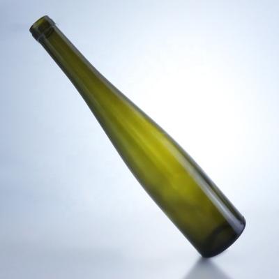 Cina 520ml/700ml Elegante Bottiglia di Vetro Verde Antica per Whisky Vodka Tequila Gin Rum in vendita