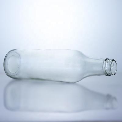 Cina Bottiglia in vetro di whisky e vodka trasparente Unica 650ml di forma speciale con finitura a vite in vendita