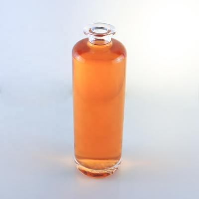 Cina Bottiglia di vetro a pietra rotonda unica da 750 ml con logo e sughero personalizzati in vendita