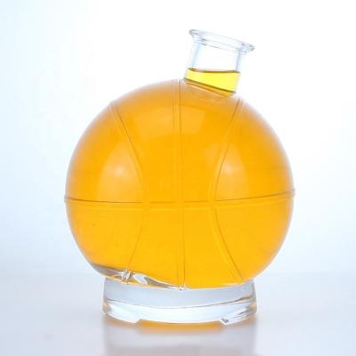 Cina 350 ml 500 ml Bottiglia di vetro trasparente a forma di liquore popolare per whisky rum gin brandy in vendita