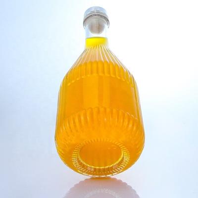 Cina Flint Glass 500ml 750ml 1000ml bottiglia di vodka a forma speciale con logo personalizzato in vendita