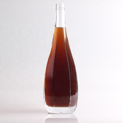 Cina 750 ml di vetro trasparente liquore vuoto rum gin liquori vodka tequila bottiglie con sughero in vendita