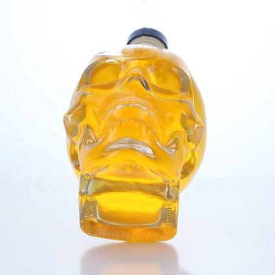 Cina Altre bevande popolari in forma trasparente 700ml 750ml Bottiglia per whisky rum Gin Brandy in vendita