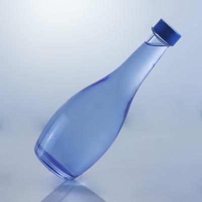 Cina Collare di vetro Disegno unico 2022 Bottiglia vuota blu chiara per Gin Whisky Rum Tequila Brandy in vendita
