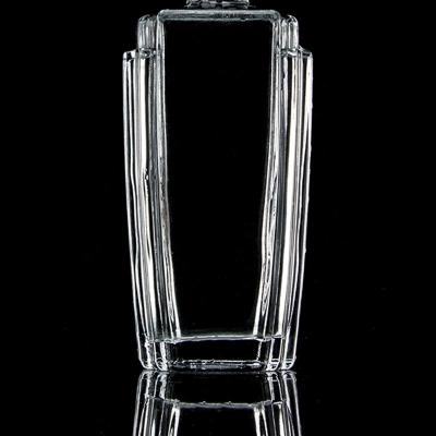 Cina 500 ml 700 ml 750 ml Bottiglia di vetro di pietra per champagne Gin Rum trasparente e in rilievo in vendita